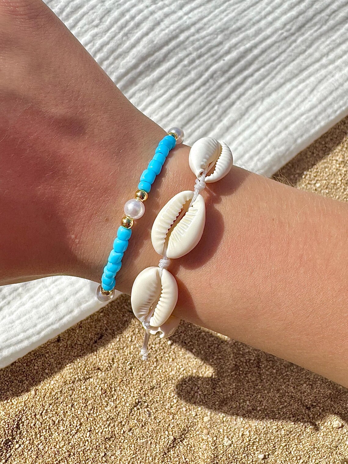 Beaded Blue With Puka Shell Adjustable Bracelet Set | Pearl Jewelry ...
