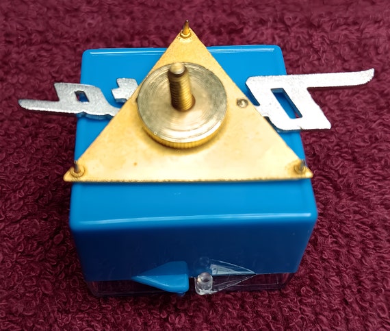 Delta Air Lines Agent & Ground Crew Hat Badge - Gem