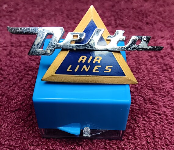 Delta Air Lines Agent & Ground Crew Hat Badge - Gem