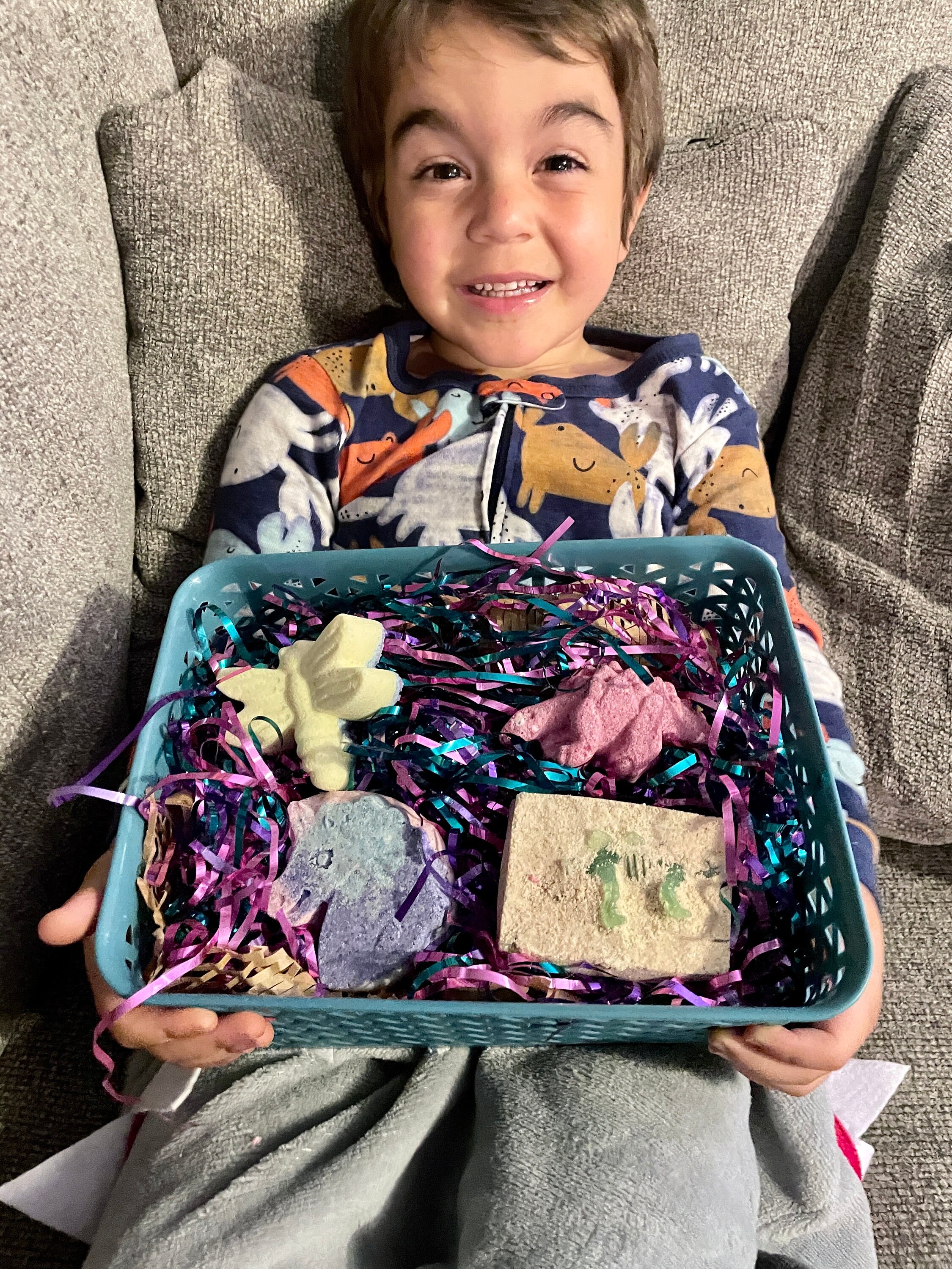 Dinosaur Bath Bombs for Kids Artificial Dye Free Bath Bombs Dinosuar ...