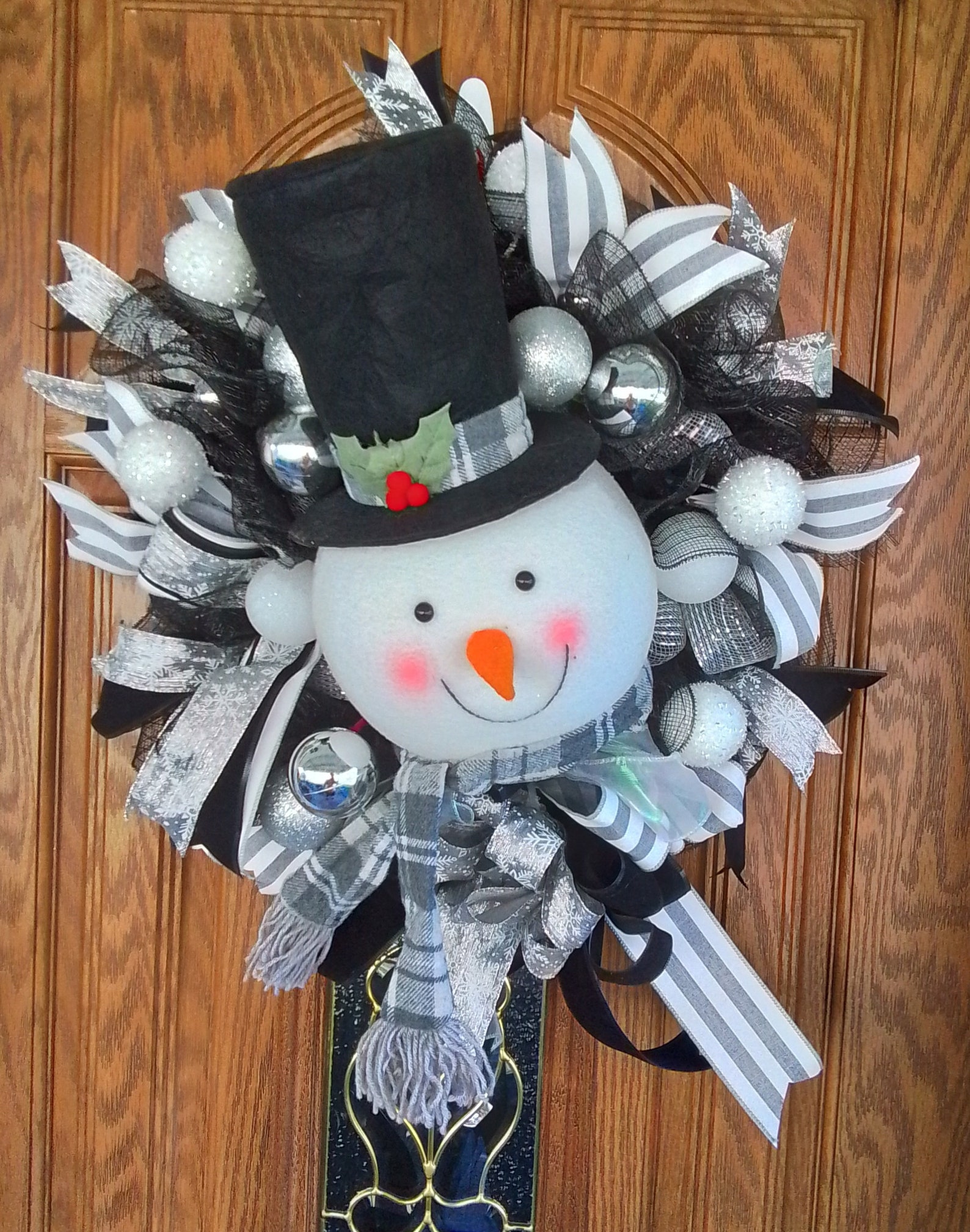 Christmas Snowman Front Door Wreath, 3D Snowman Head Wreath, Black ...