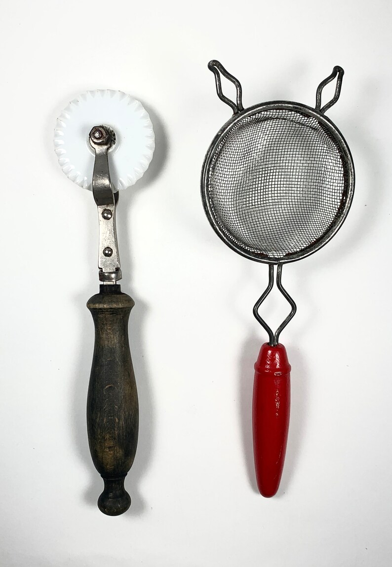 Vintage Antique Porcelain Pastry Wheel Crimper Wood Handle, Dough Pasta ...