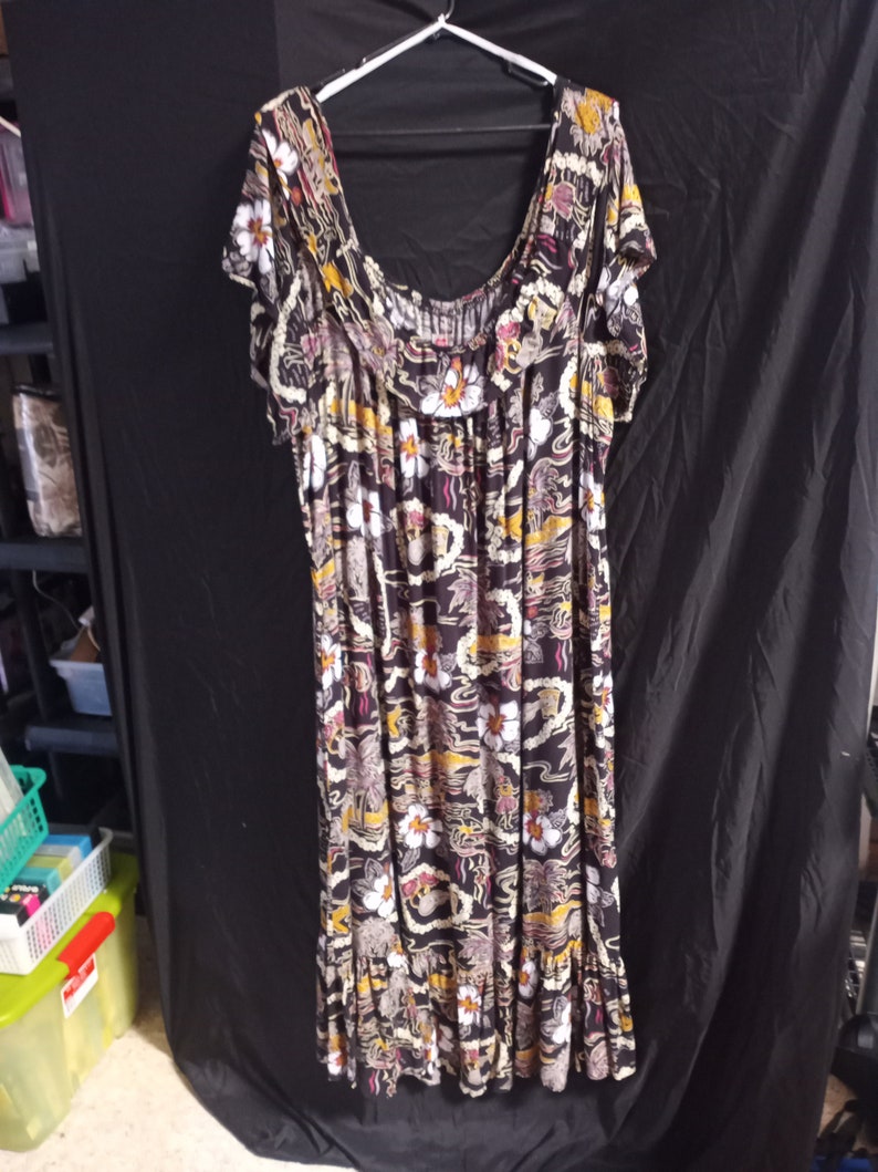 Vintage Hawaiian Plus Size Muumuus - Etsy