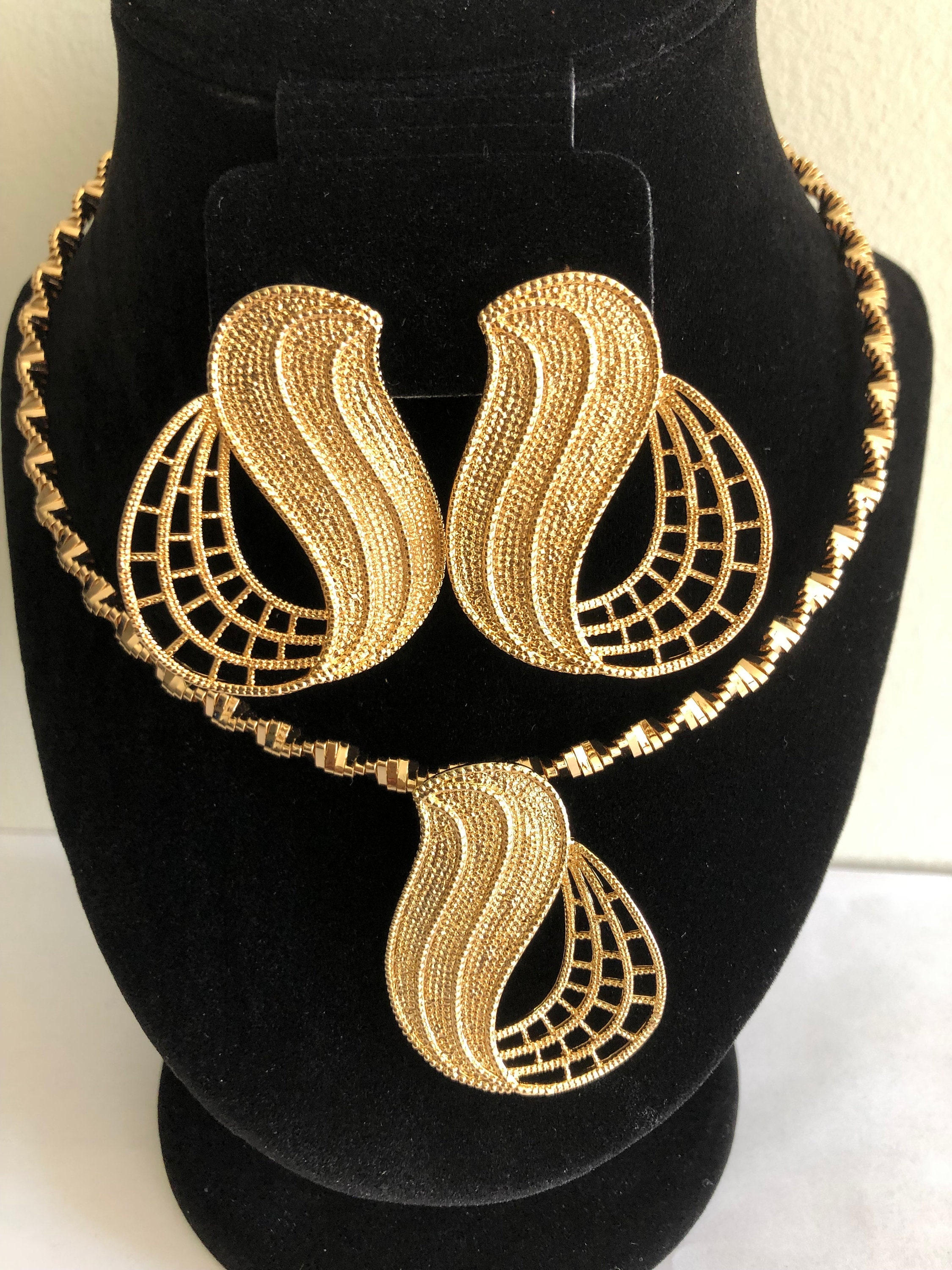 Luxury Chunky Italian Gold Design Earrings & Pendant. Non - Etsy