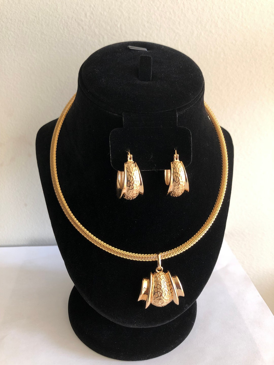 Luxury, Chunky Italian Gold Design Earrings & Pendant. Non Tarnish.skin ...