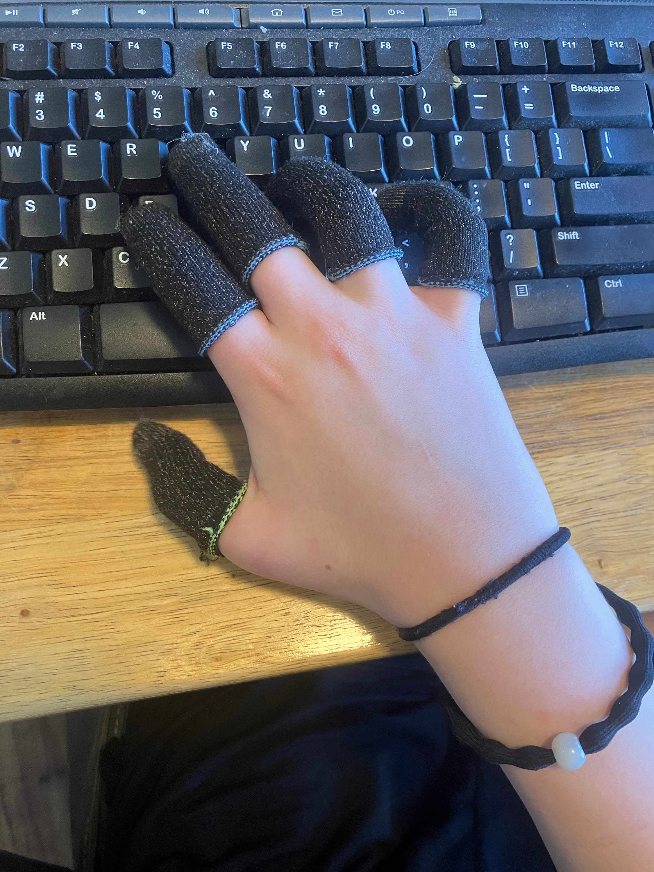 Digitsock Gaming Fingers, Silver Conduct, 5/pk, Fast, Naturally ...