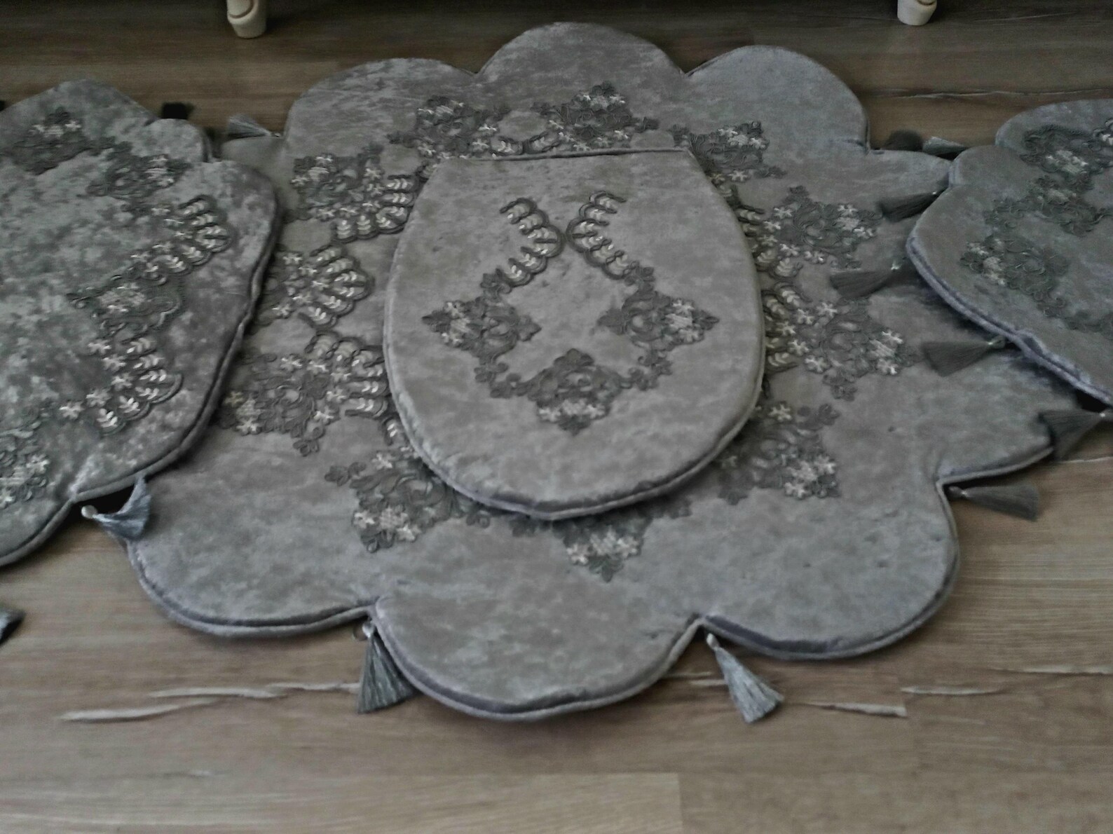 Completely Handmade Bathroom Rug Set, Decorative Ostentatious and ...