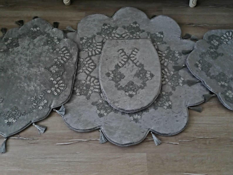 Completely Handmade Bathroom Rug Set, Decorative Ostentatious and ...