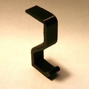 Table Hook - Office Bracket - Tabletop Wallet Hanging - Pocket Hanger ...