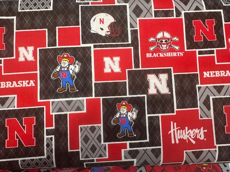 Nebraska Cornhuskers Cotton Fabric: Herbie Husker, Letter N (quarter ...