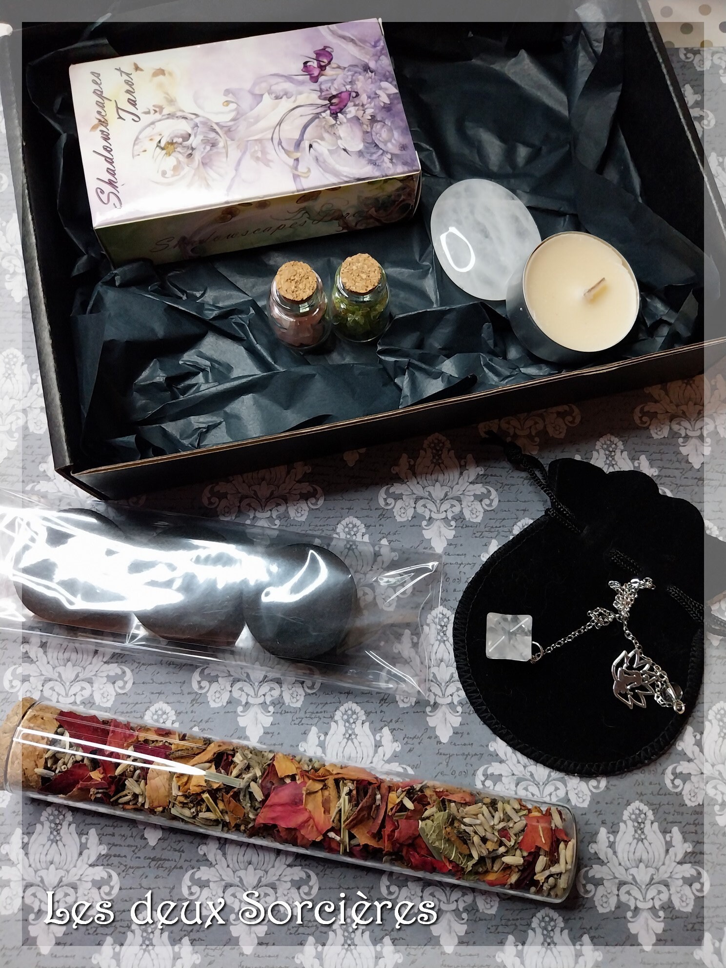 A Box for Divination, Clairvoyance, Tarots, Crystals, Pendulum, Dry ...