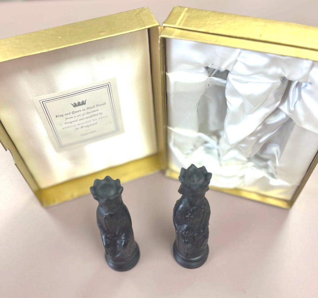Vintage Wedgwood Basalt Chess Pieces, King and Queen, Keepsake Box - Etsy