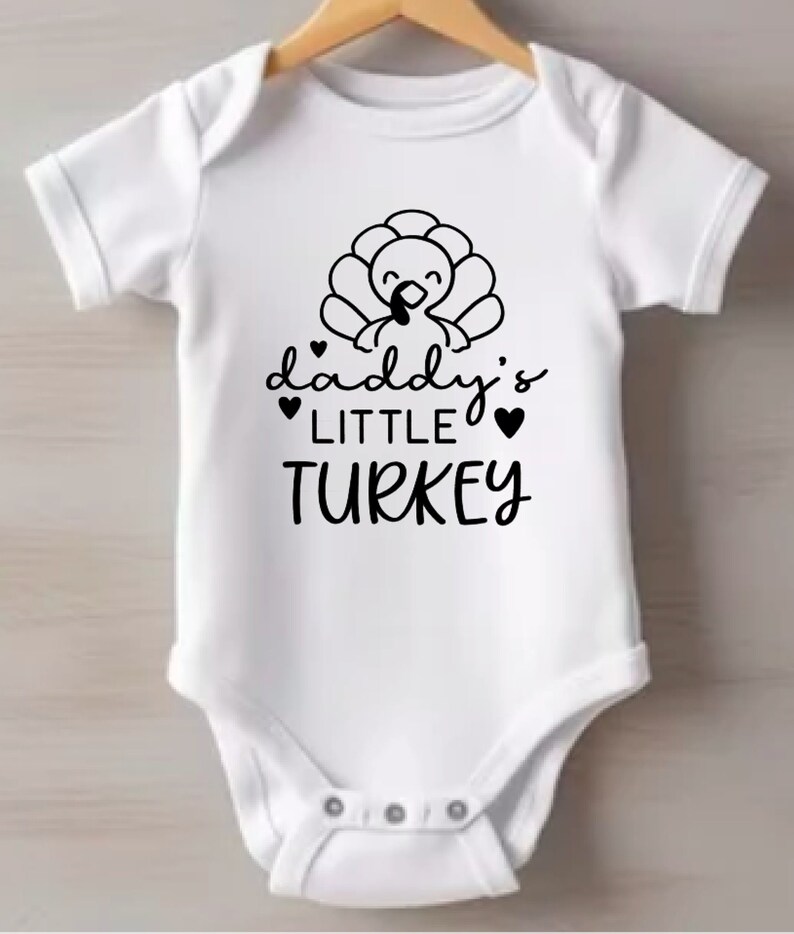 Thanksgiving Bodysuit, Daddy's Little Turkey Onesie®, Short Sleeve ...