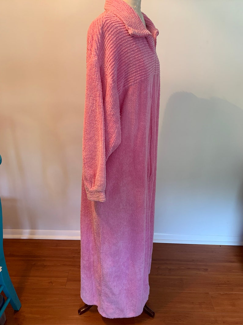 Vintage Stan Herman Pink Chenille Long Women's Long Sleeve 3/4 Zip Robe ...