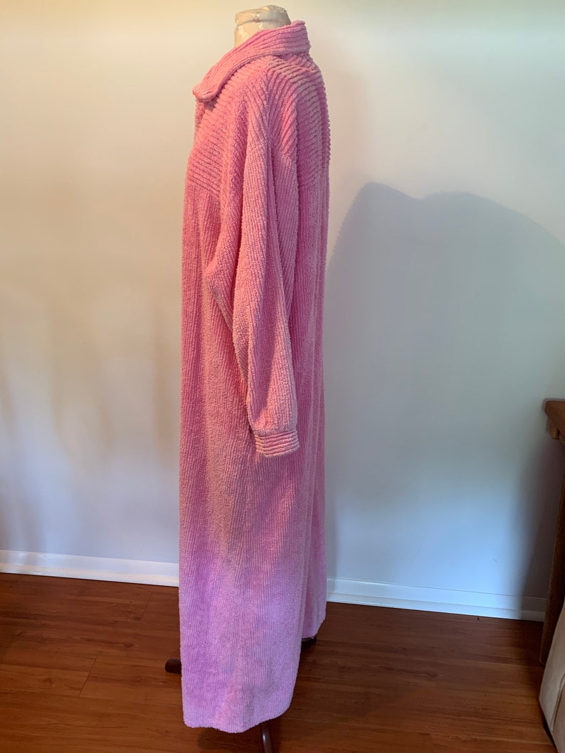 Vintage Stan Herman Pink Chenille Long Women's Long Sleeve 3/4 Zip Robe ...