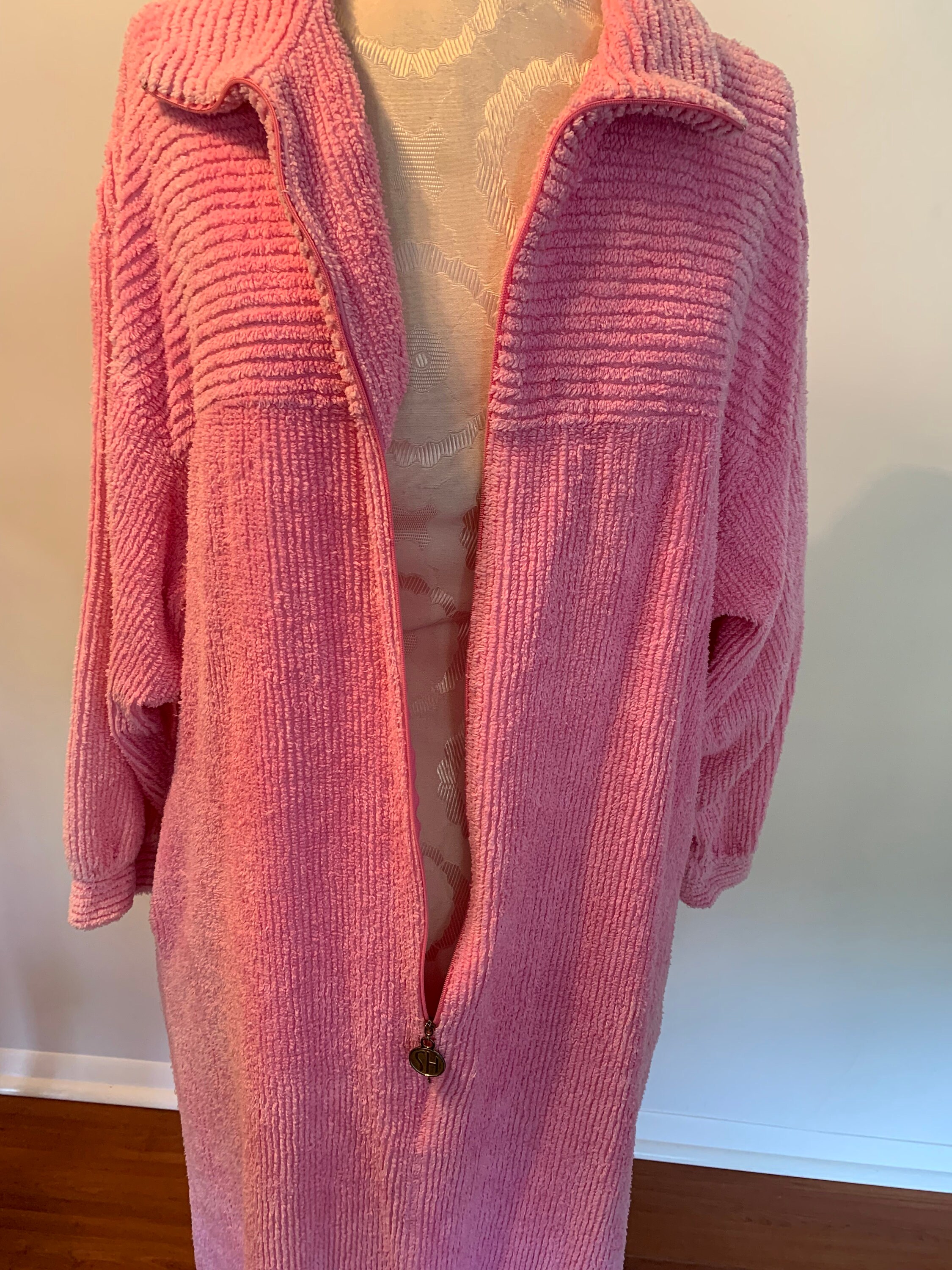 Vintage Stan Herman Pink Chenille Long Women's Long Sleeve 3/4 Zip Robe ...