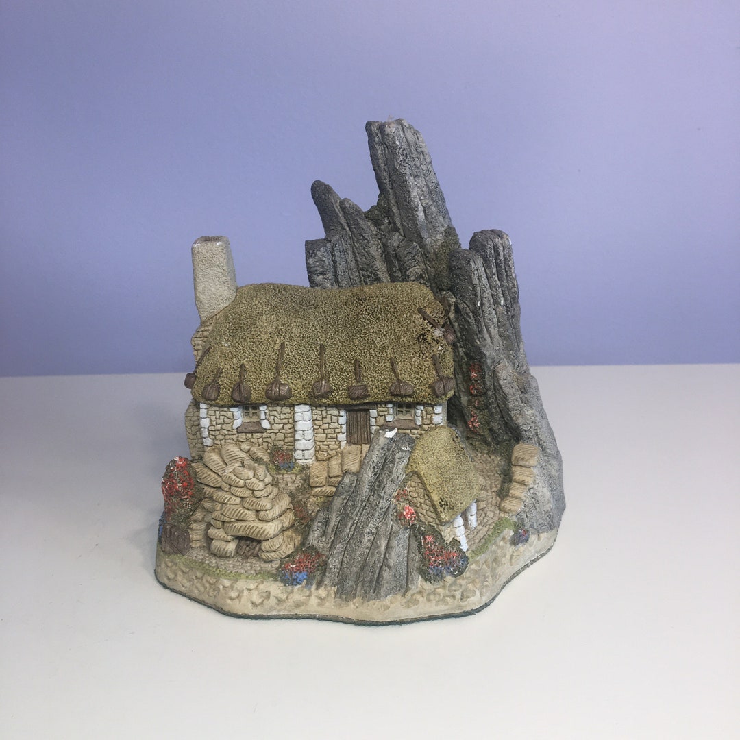 Vintage 1988 Scottish Collection Crofter's Cottage by David Winter Hand ...