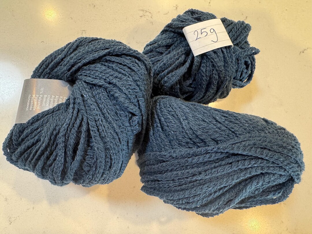 STASH BUILDER! TWO 50g/60m Balls, Plus an Extra 25g of Gedifra Satata ...