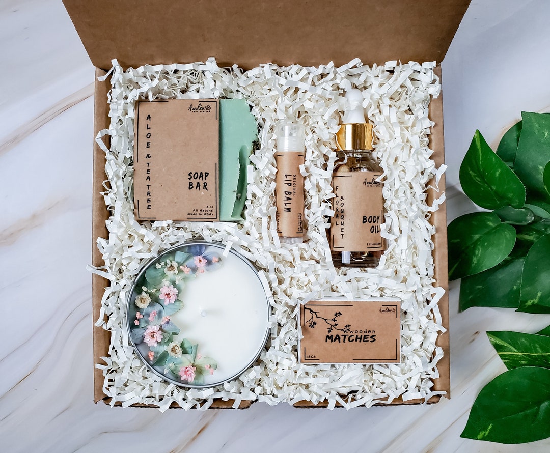 Cozy Christmas Gift Box, Bath and Beauty Box, Cozy Gift Set ...