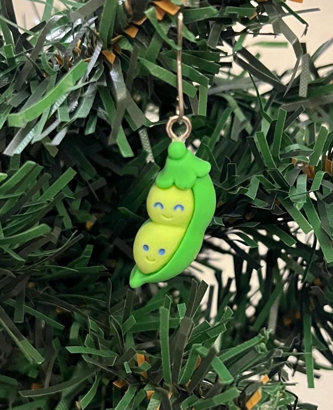 Green Two Peas in a Pod Mini Miniature Christmas Tree Ornaments, 1 Inch ...