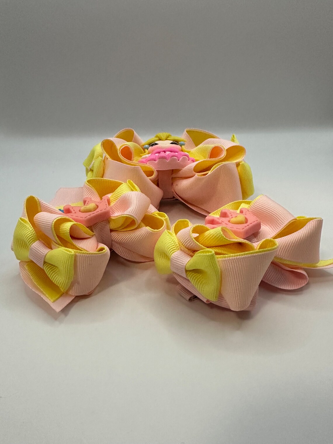 Princess Peach Hair Bow Claydoll Hair Bow Handmade Bow-clay-hair ...