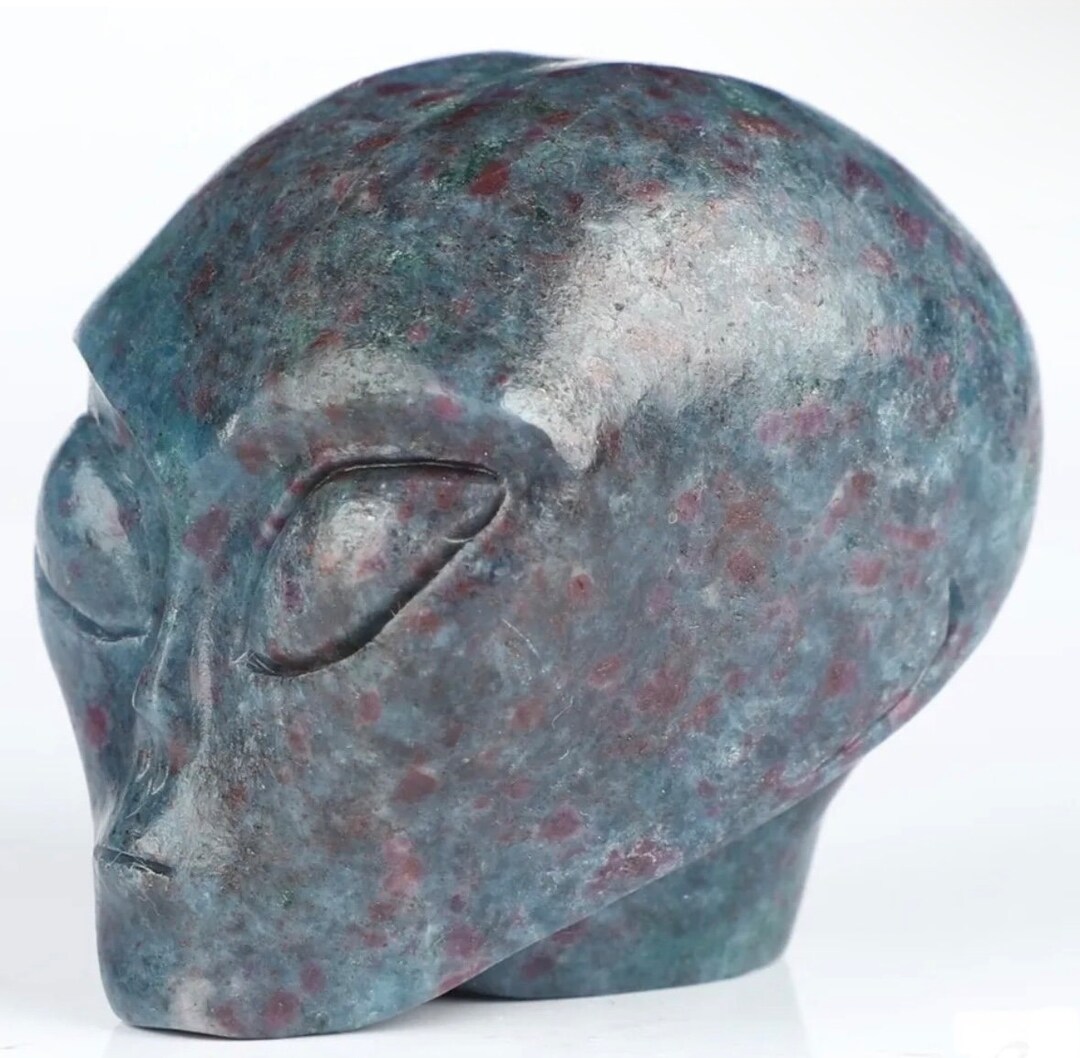 2.0” Ruby Blue Fuschite UV Mini Alien Head Carving - Etsy