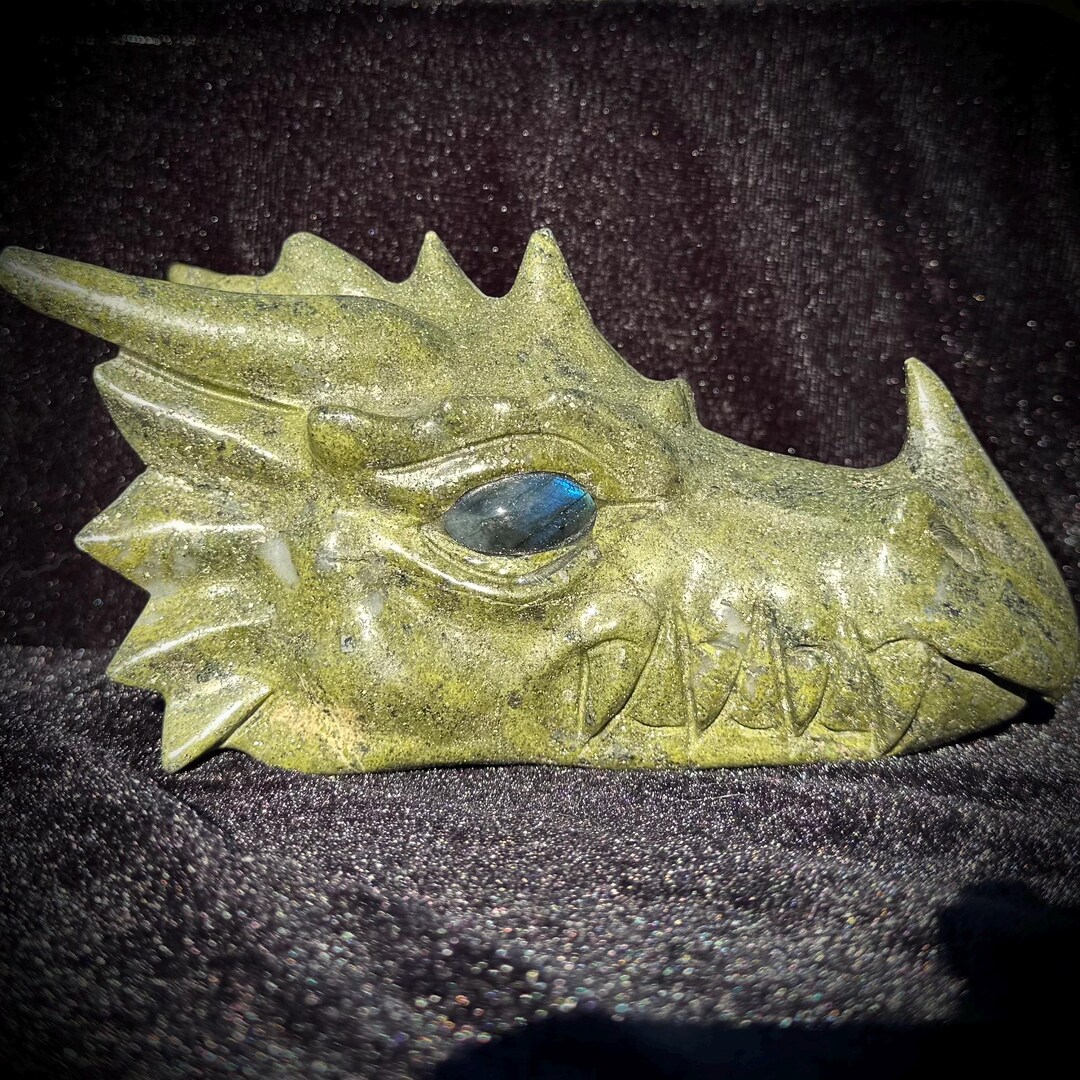 6.0” 1260g. Pyrite Dragon Head W/labradorite Eyes - Etsy