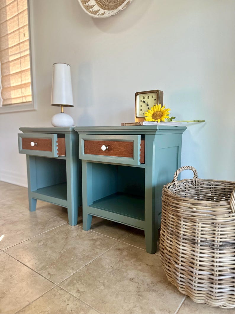 SOLD Refinished Set of Vintage Nightstands - Etsy