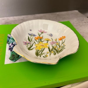 VINTAGE Ben Rickert Japan Floral Beauty Shell Trinket Dish Soap Dish ...