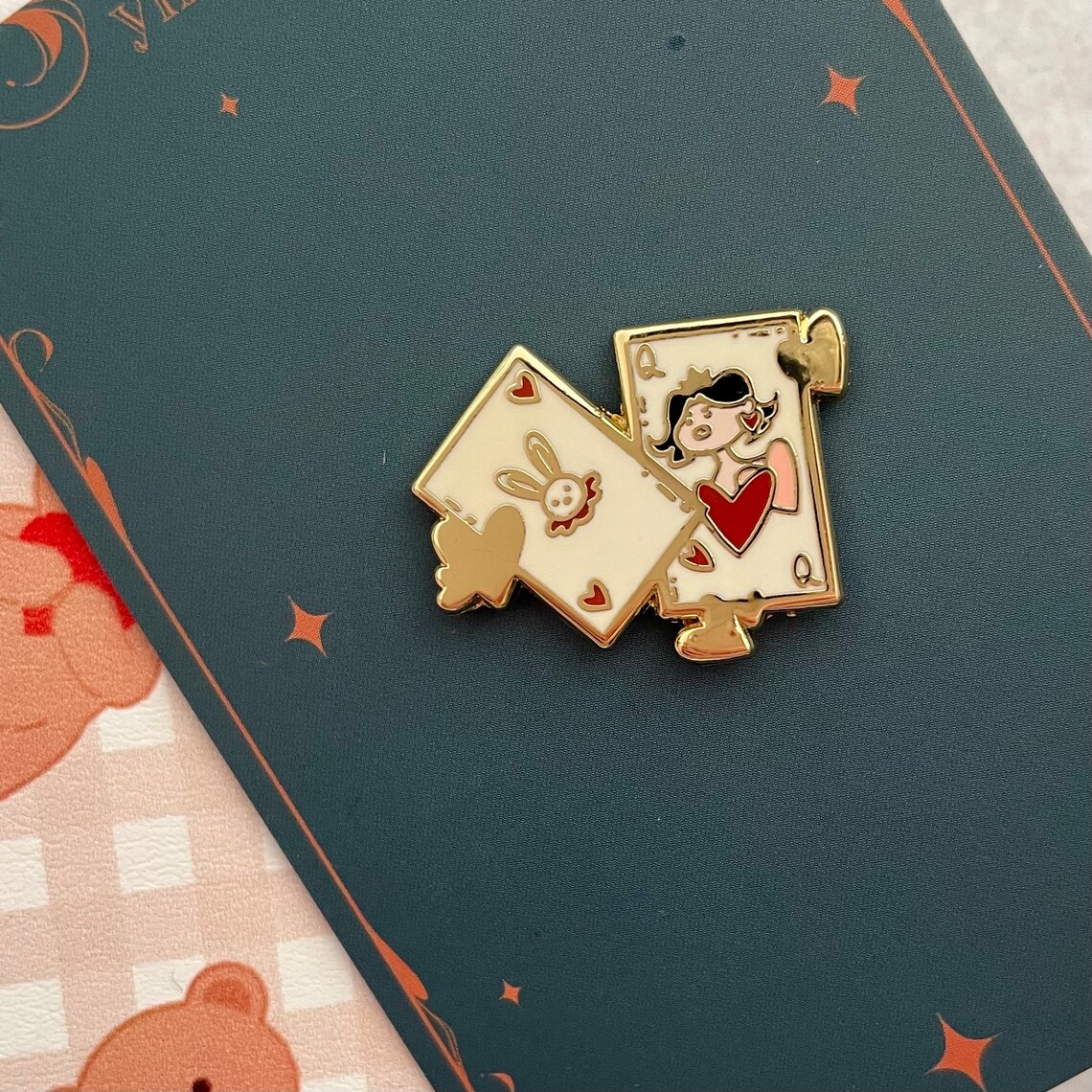 Qoh Card Pack Mini Enamel Pin Alice in Wonderland Queen of Hearts - Etsy