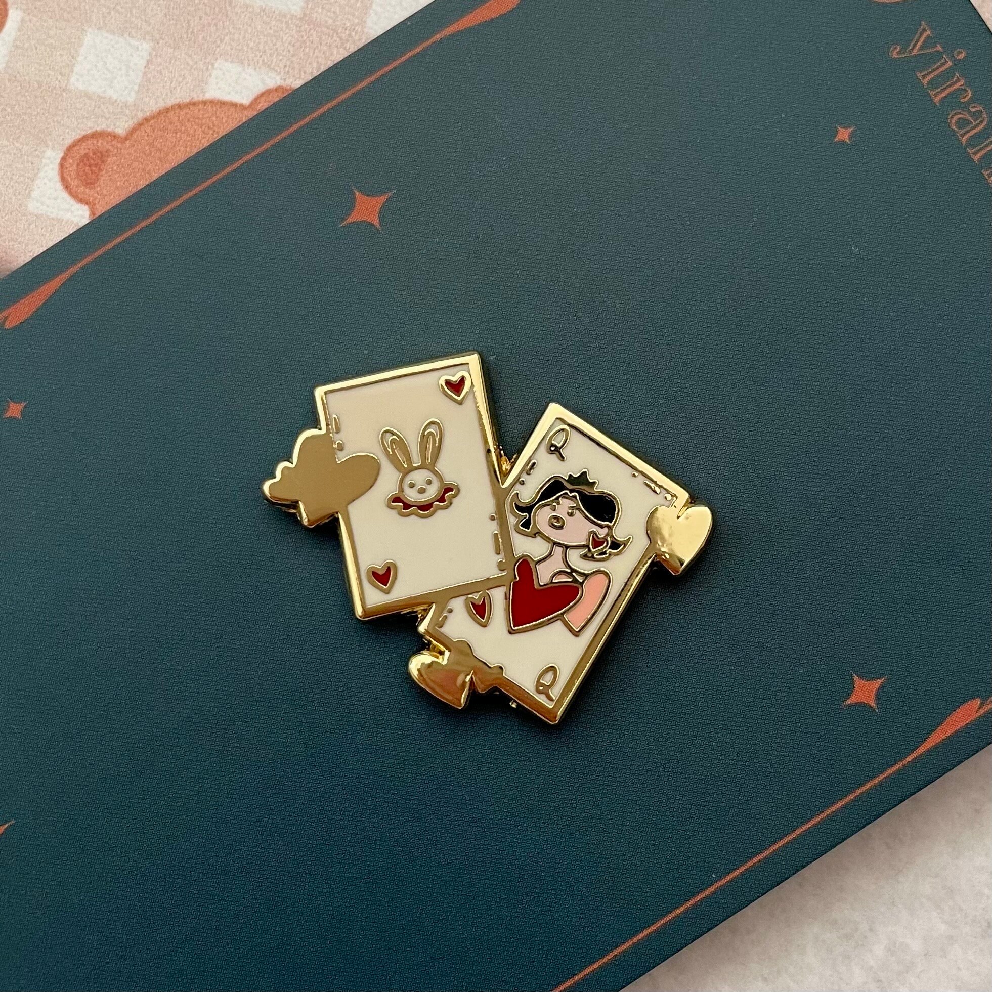 Qoh Card Pack Mini Enamel Pin Alice in Wonderland Queen of Hearts - Etsy