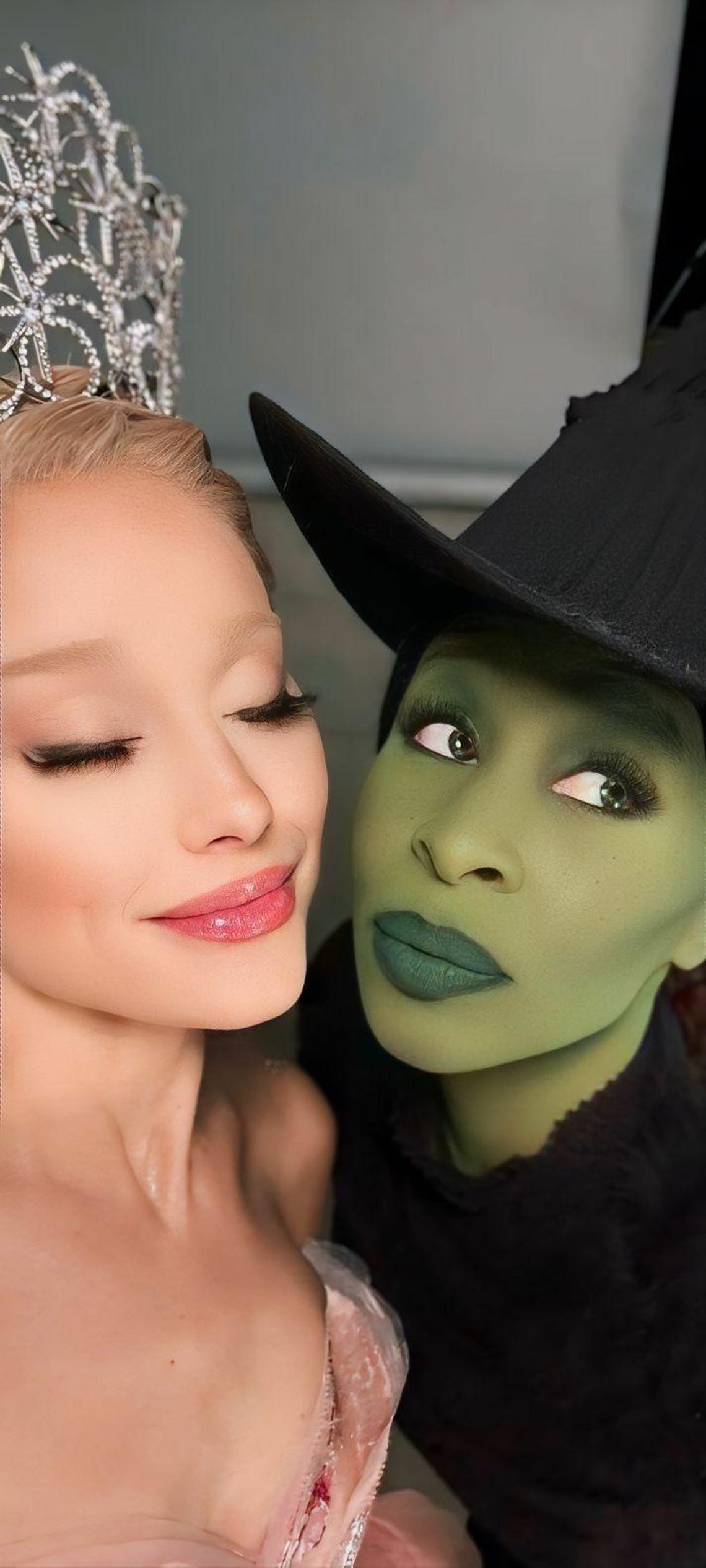 Cute Wicked Glinda and Elphaba Phone Wallpaper - Etsy
