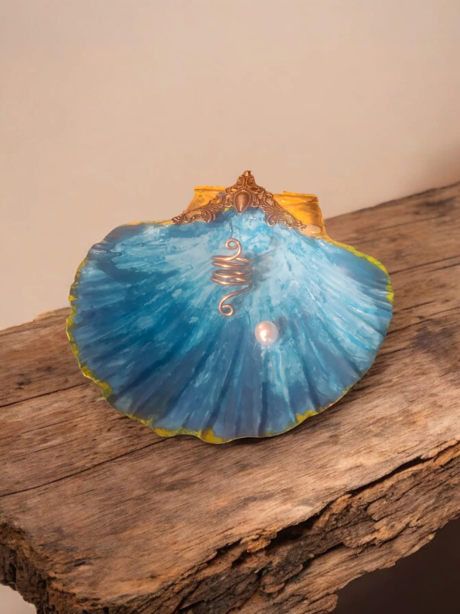Hand Painted Shell Shaped Storage Container - Marine Style Decoration ...