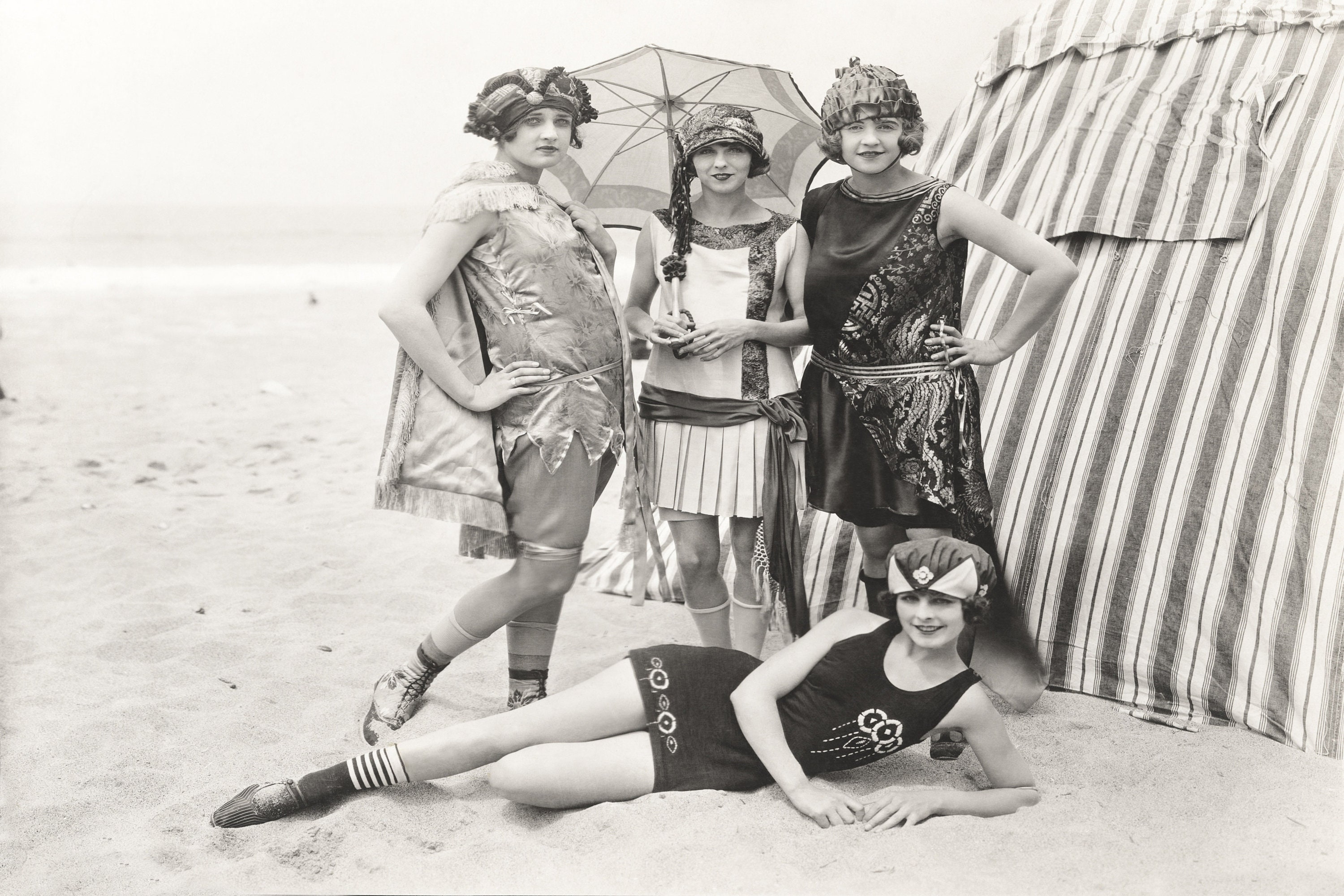 Vintage Bathing Suits, Vintage Poster, Beach Day, Modern Wall Decor ...