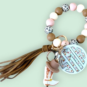 Western Gifts - 60+ Gift Ideas for 2024
