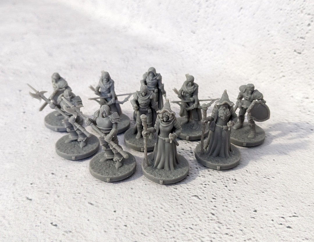 Explorers Starter Set 1 32mm Dungeons and Dragons Party 10 Mini Figures ...