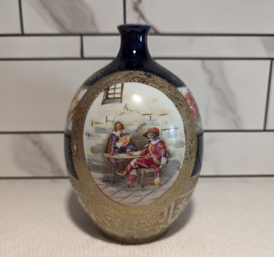 Royal Bayreuth Dixon Musketeers Vase - Etsy