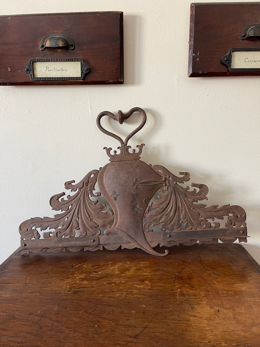 Vintage Medieval Themed Pipe Rack - Etsy