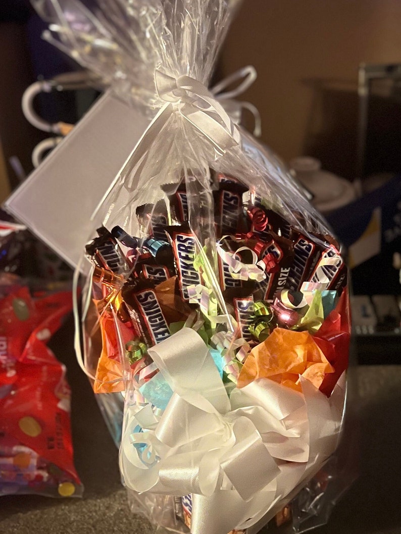 Snickers Candy Bar Arrangement - Etsy