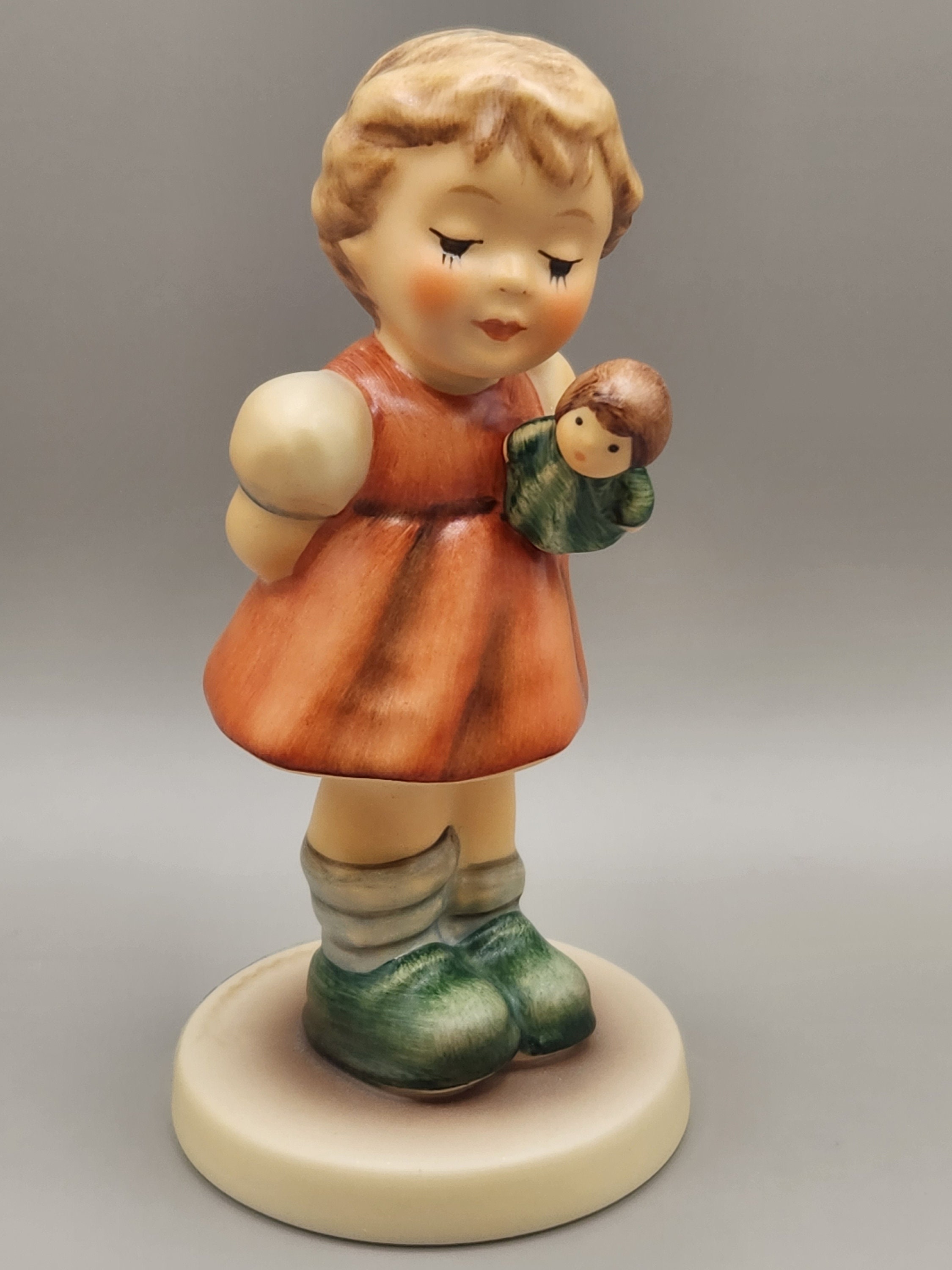 Puppet Princess - M.I. Hummel Club #2103/A - Etsy