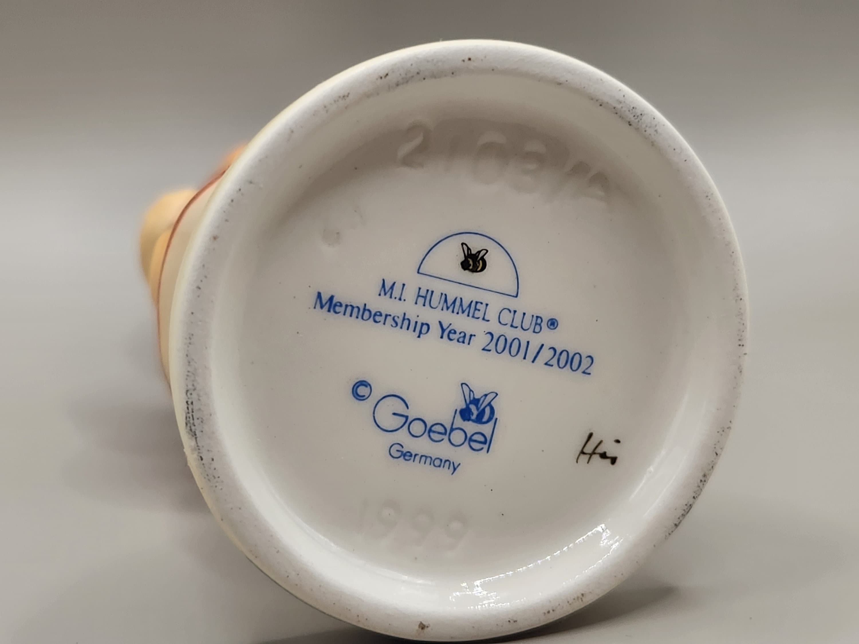 Puppet Princess - M.I. Hummel Club #2103/A - Etsy