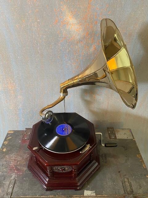 Beautiful Antique Style Gramophone, Phonograph New Working Handcrafted ...