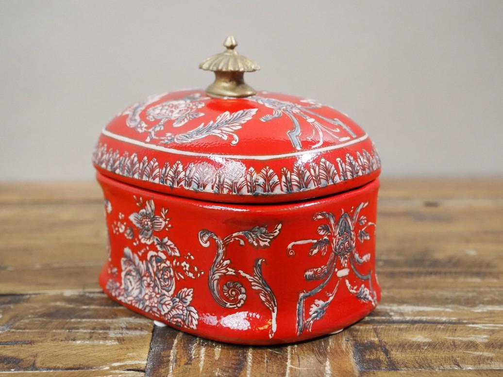 Porcelain Box With Bronze Details – A Blend of Classic and Luxury, Gift ...