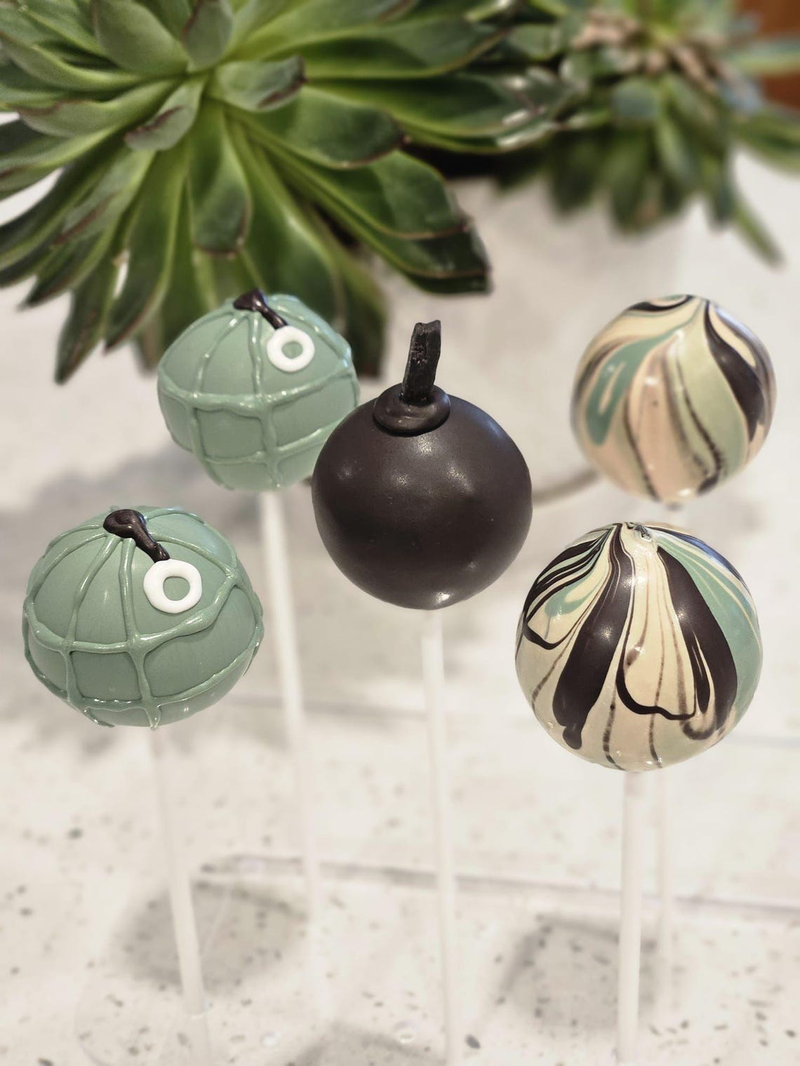 Fully Customizable Cake Pops Made to Order (price per Dozen) - Etsy