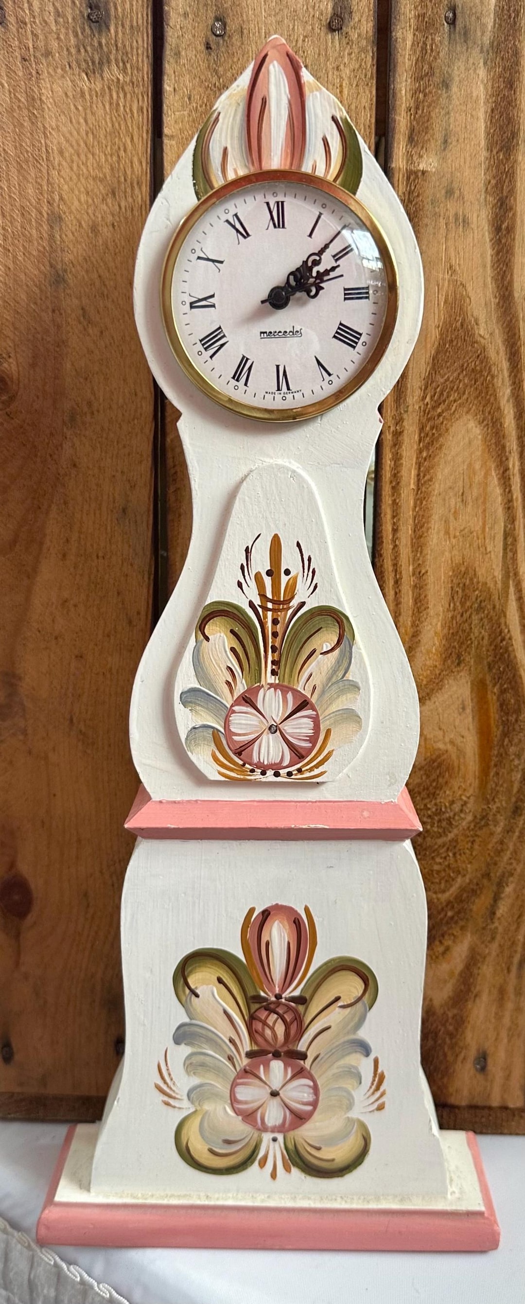 Mora Clock - Etsy