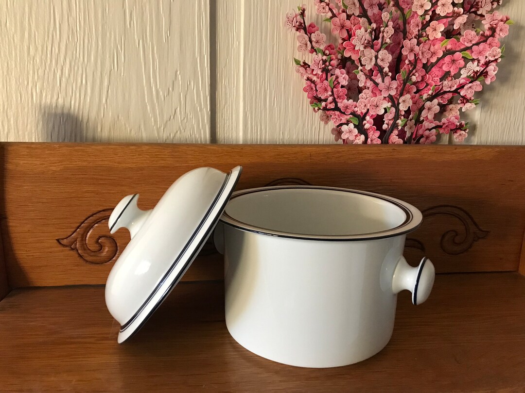 Vintage and Practical Dansk Casserole Dish With Lid in Christianhavn ...