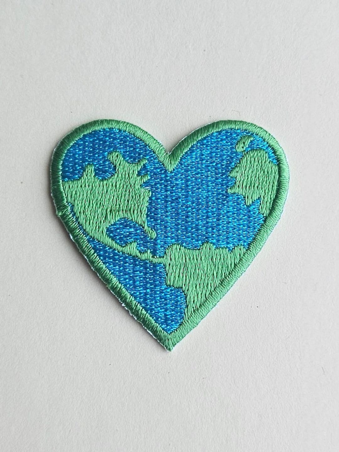 World/ecology - Earth Heart- Globe - Iron on Patch - Embroidered Patch ...