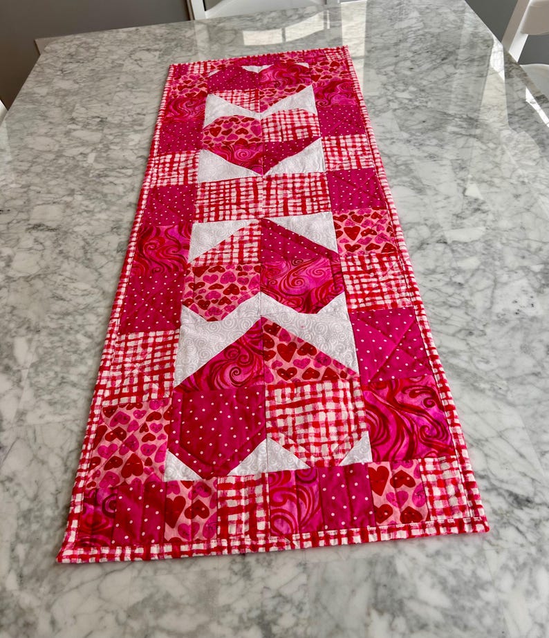 Valentine's Quilted Table Runner in Bright Pink and White - Etsy