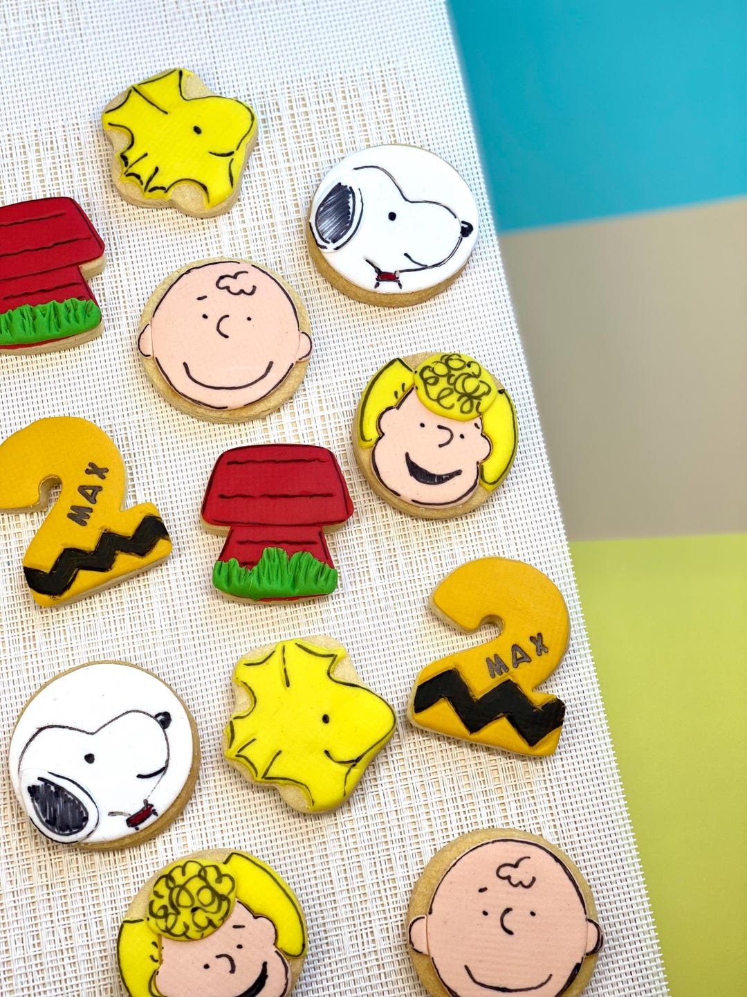Snoopy Peanuts Charlie Brown Cookies - Etsy