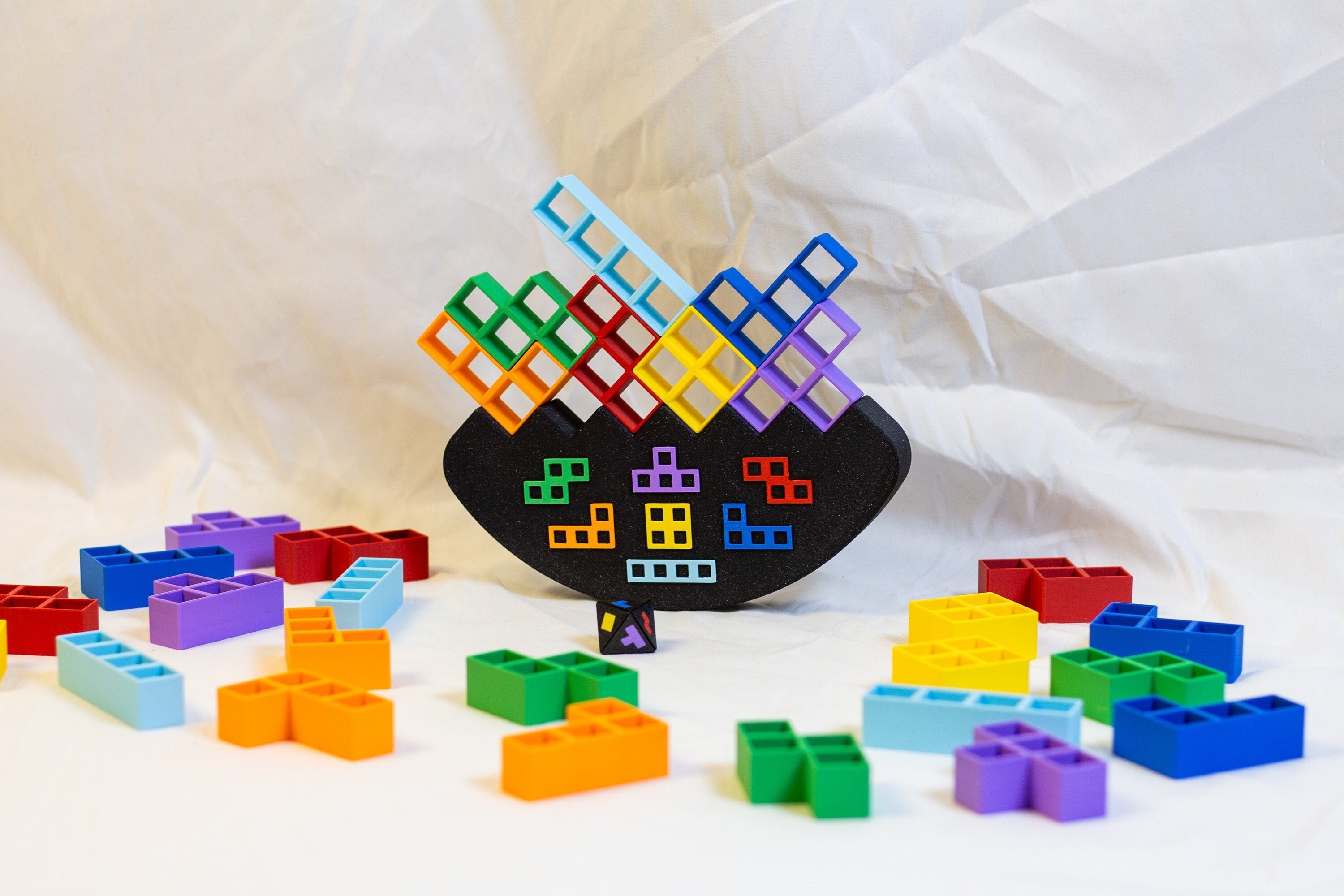 Tetromino Tumble Tetris-inspired Balance Game black Base & D8 Die Retro ...